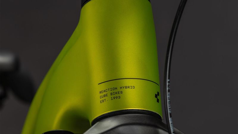 Cube Reaction Hybrid Race 800 lizard´n´black 2026 – Trapez