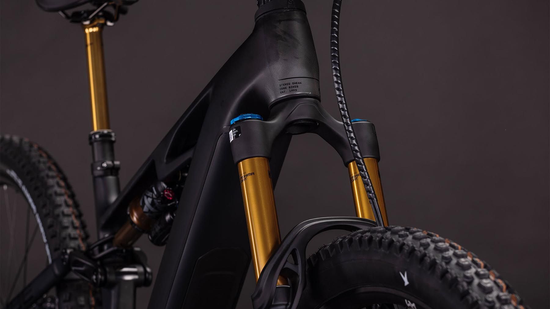 Cube Stereo Hybrid ONE44 HPC AT 800 carbon´n´gold 2026