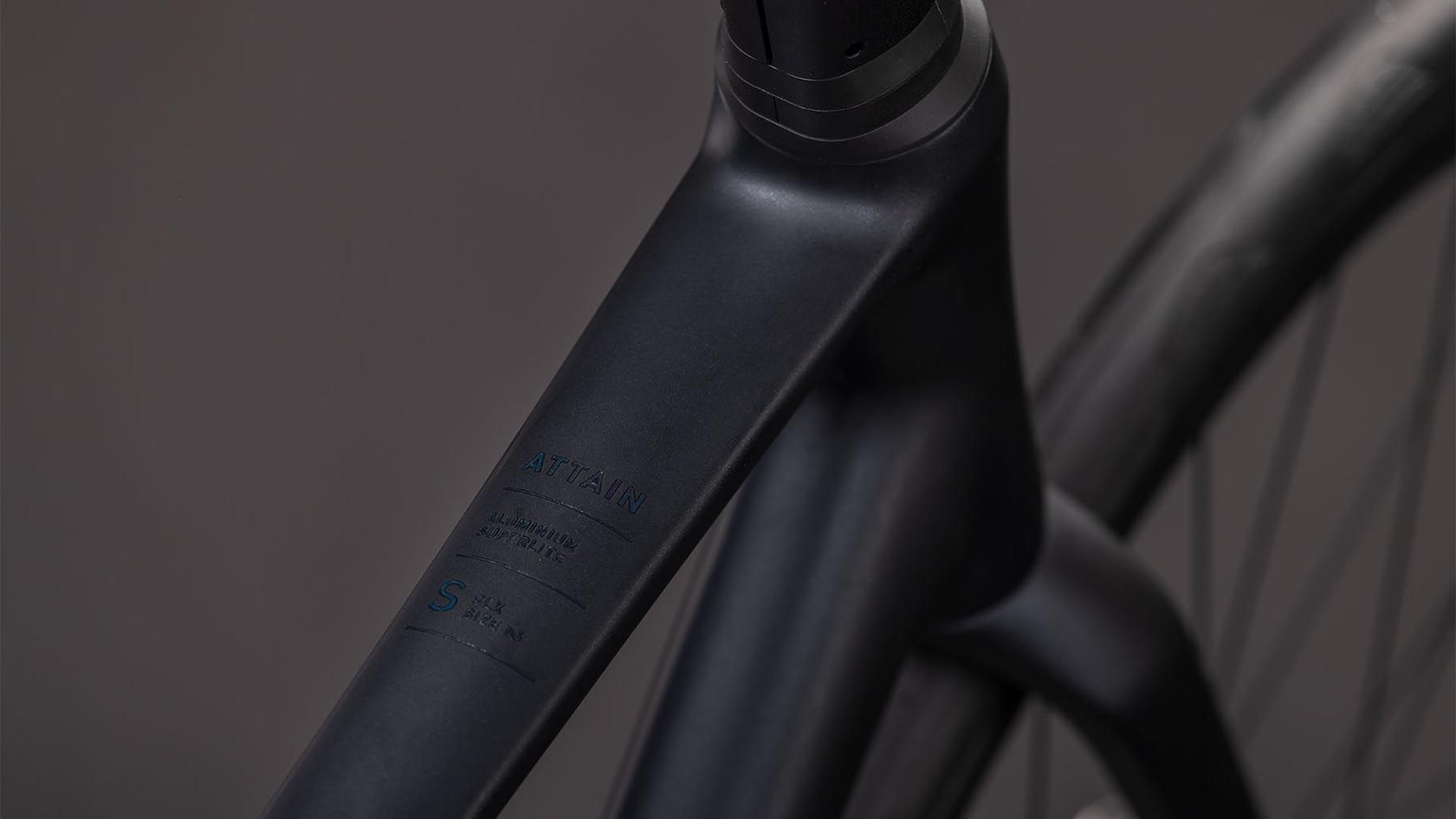 Cube Attain SLX coal n prism 2026 - Road Bike Aluminum | 60 cm | 125300-5
