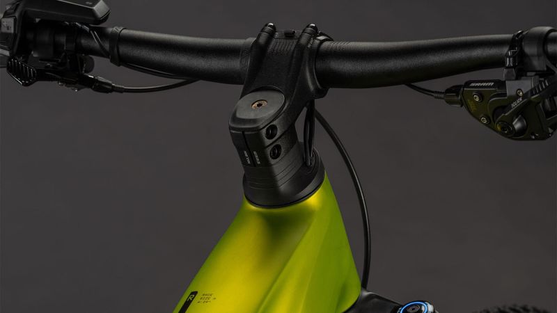 Cube Reaction Hybrid Race 800 lizard´n´black 2026 – Trapez